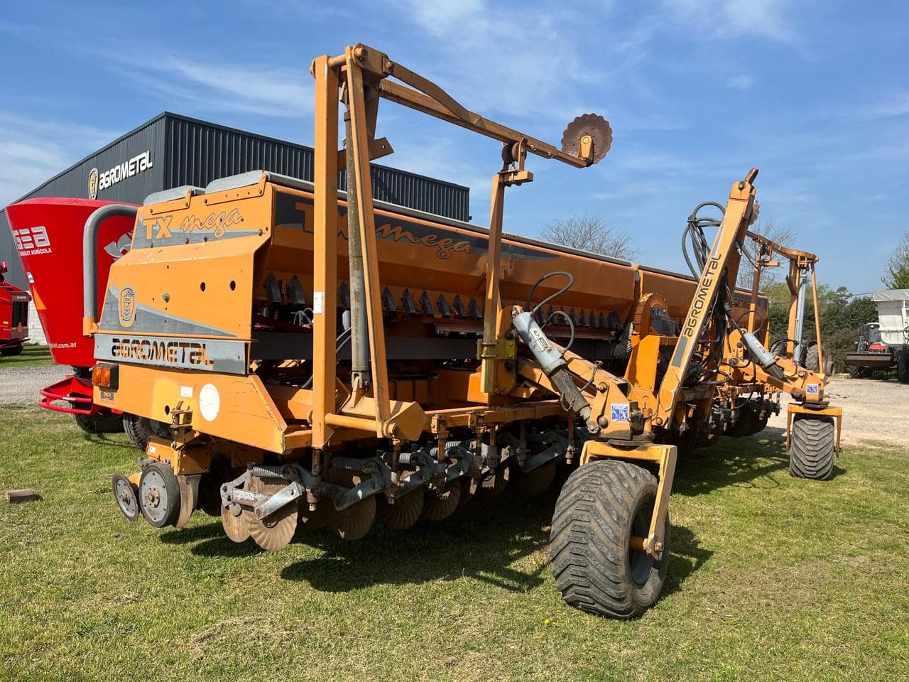 SEMBRADORA TX MEGA – AGROMETAL – Bugianesi Agro